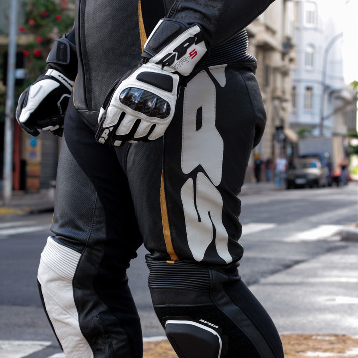 Macacão Spidi Track Wind Pro Preto Dourado - Nacar