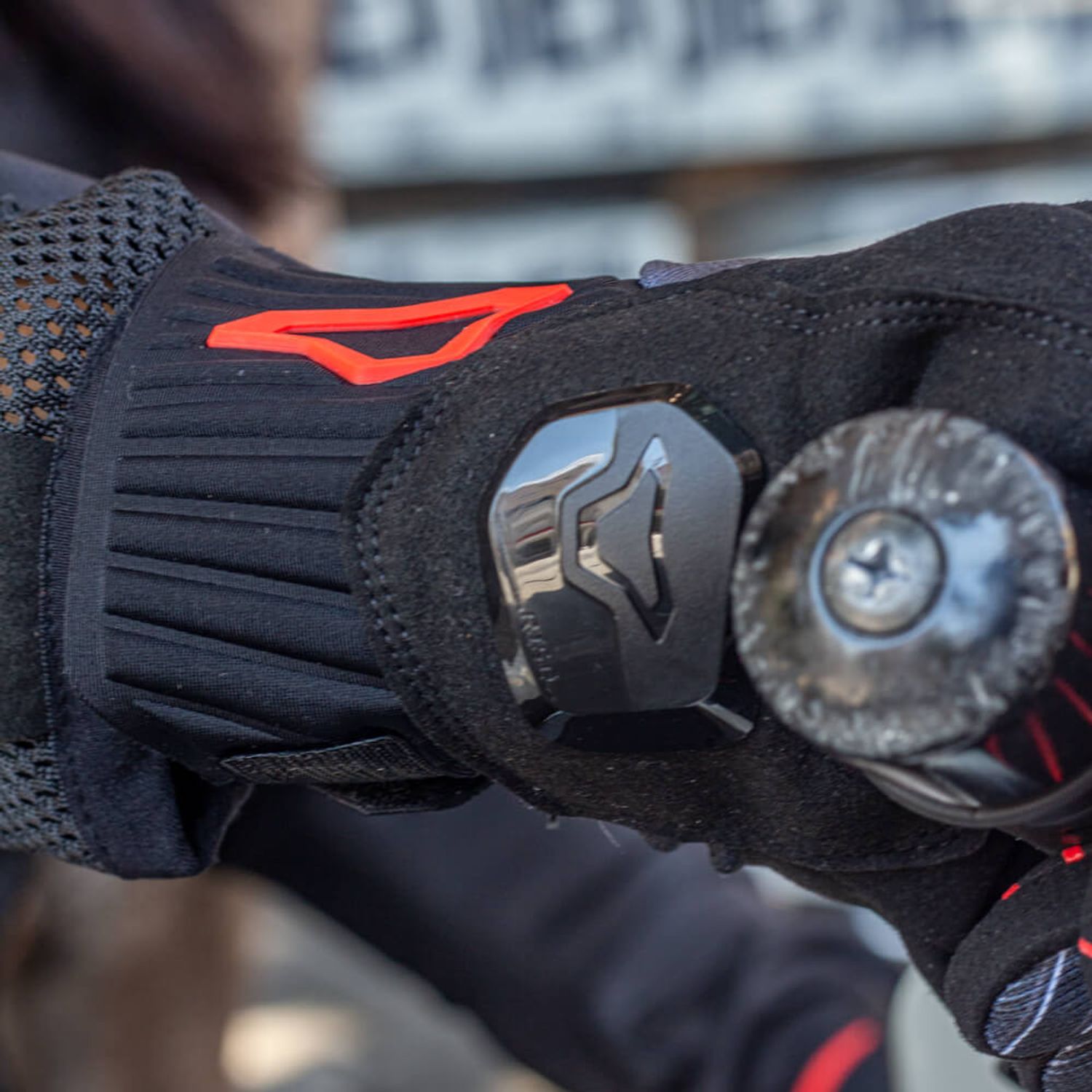 Luva Macna Octar 2.0 Preto Vermelho - Nacar