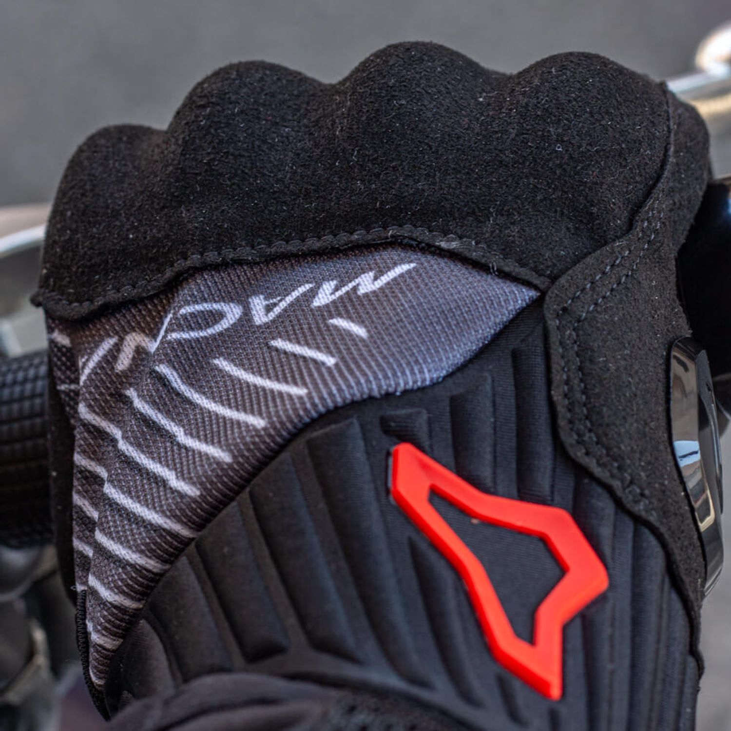 Luva Macna Octar 2.0 Preto Vermelho - Nacar